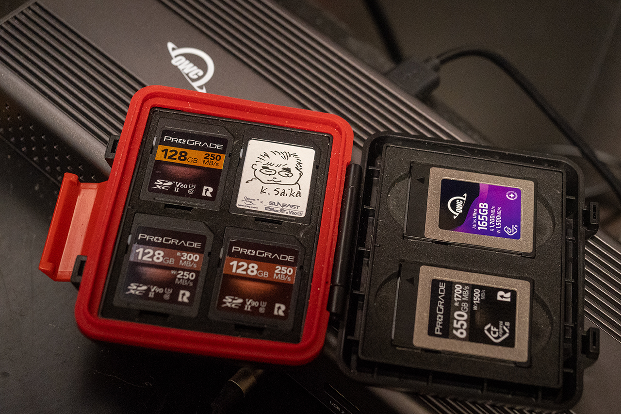 CFexpressカードケース – mono-logue