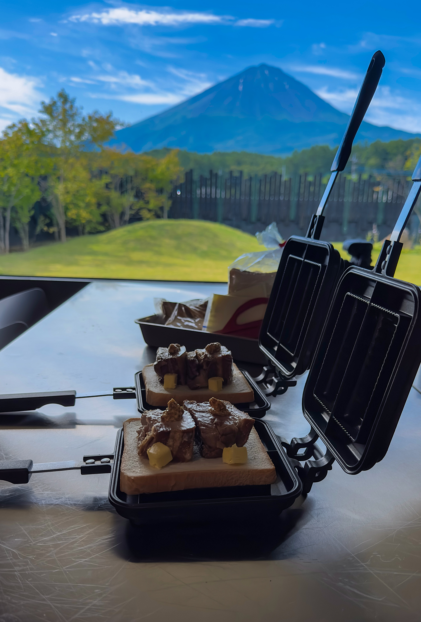 富士山と共に過ごす宿。abrAsus house Fuji – mono-logue