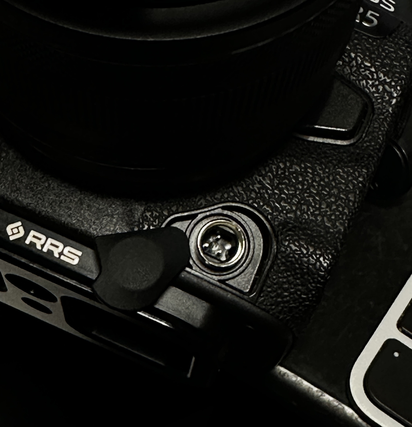 EOS R1、R5 Mark IIは N3端子継続だけど TC-80N3はディスコン？ – mono-logue